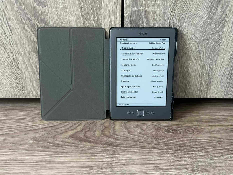 Ebook reader Amazon Kindle cu 900 carti in limba romana si husa Cluj ...