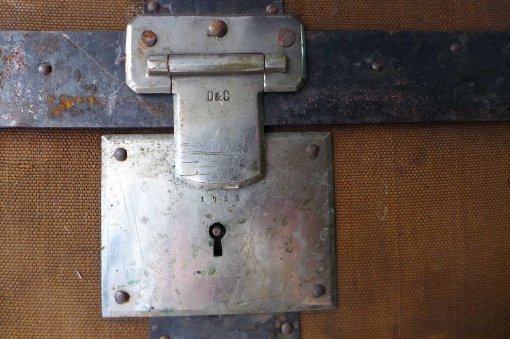 Cufar vechi de Calatorie Lemn Metal Carton Secol XIX-XX Vintage ...