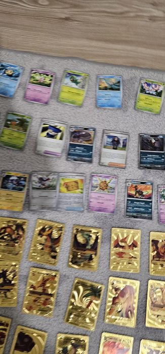 Carduri pokemon nu stiu pretul dar imi ziceti pe care le vreti Ludus ...