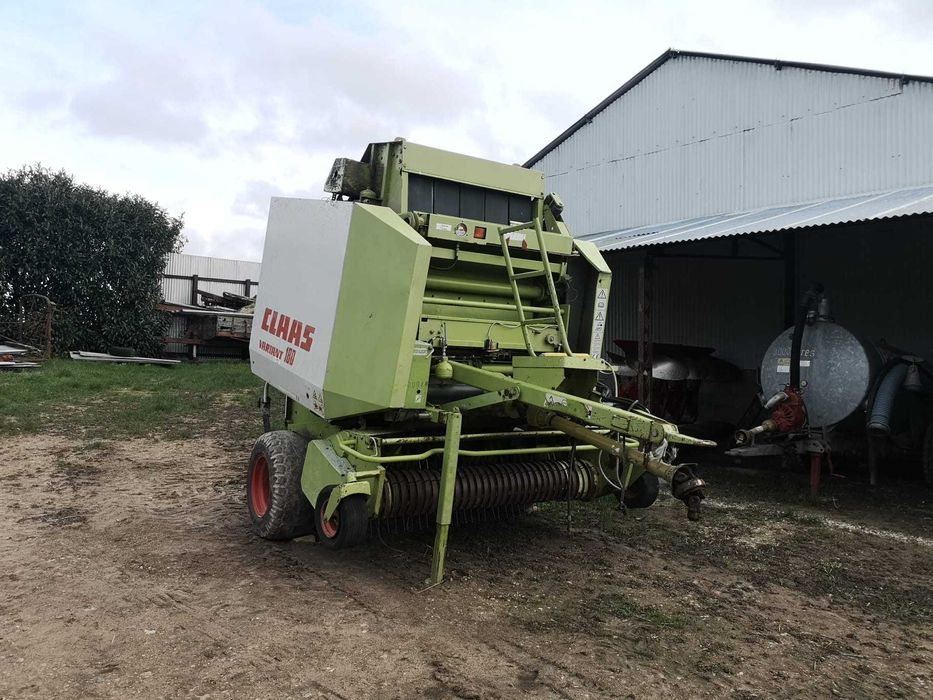 Tractor John Deere Presa Claas plug coasa international new holland Pui ...