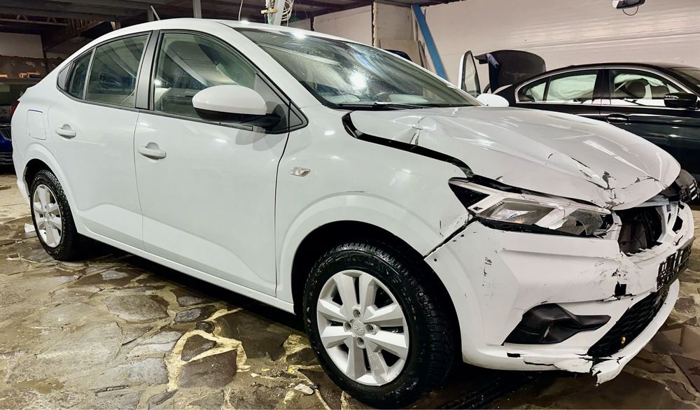 Dacia Logan Comfort 2024 1.0TCe 15.000km Usor Avariata PRET FIX ...