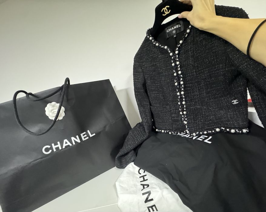 Sacou Chanel tweed an 2025 cu factura Bucuresti Sectorul 2 • OLX.ro