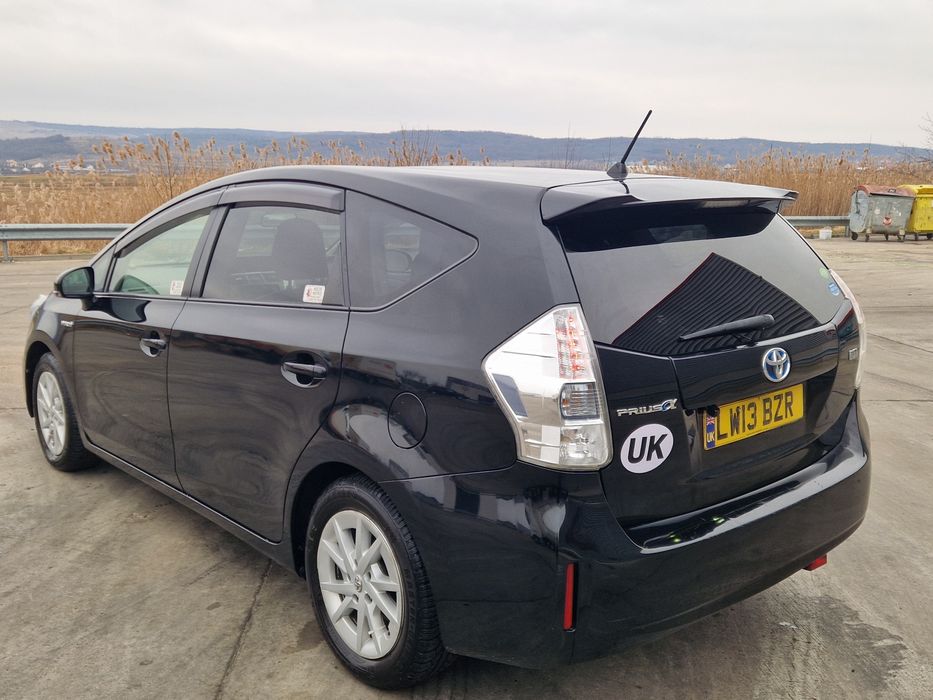 Toyota Prius +2013 Hybrid Electric CVT 7 locuri 1.8 benzina Vaslui • OLX.ro