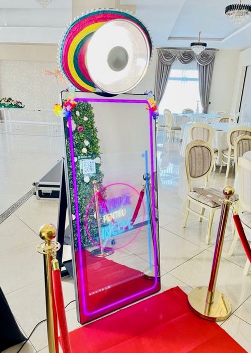 Oglinda magica / Oglinda foto / Magic Mirror / Cabina foto Ploiesti • OLX.ro