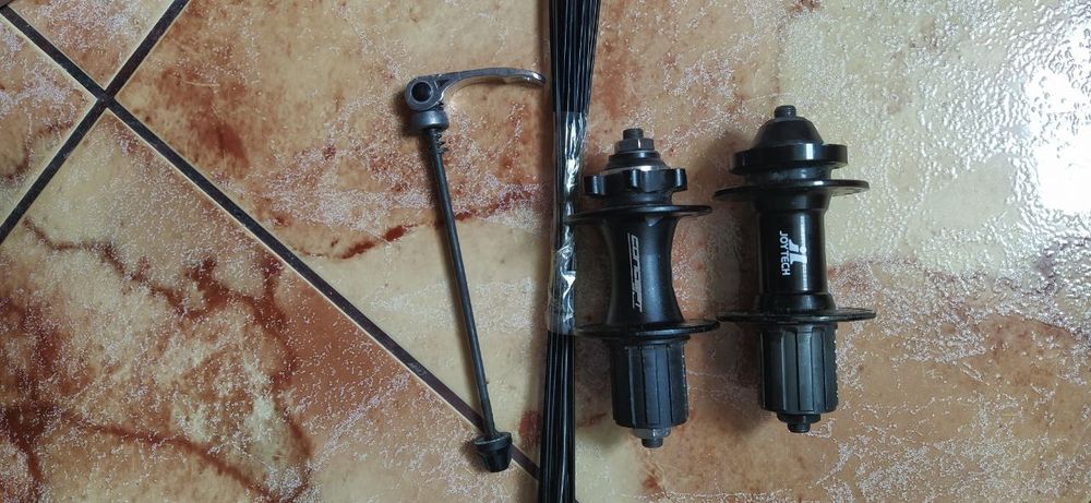 Butuci roată bicicleta pt disc Drumul Carului • OLX.ro