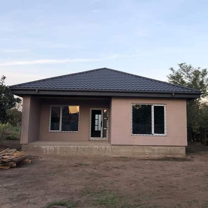 Vând case modulare pe structură metalică izolate cu panouri sandwich ...