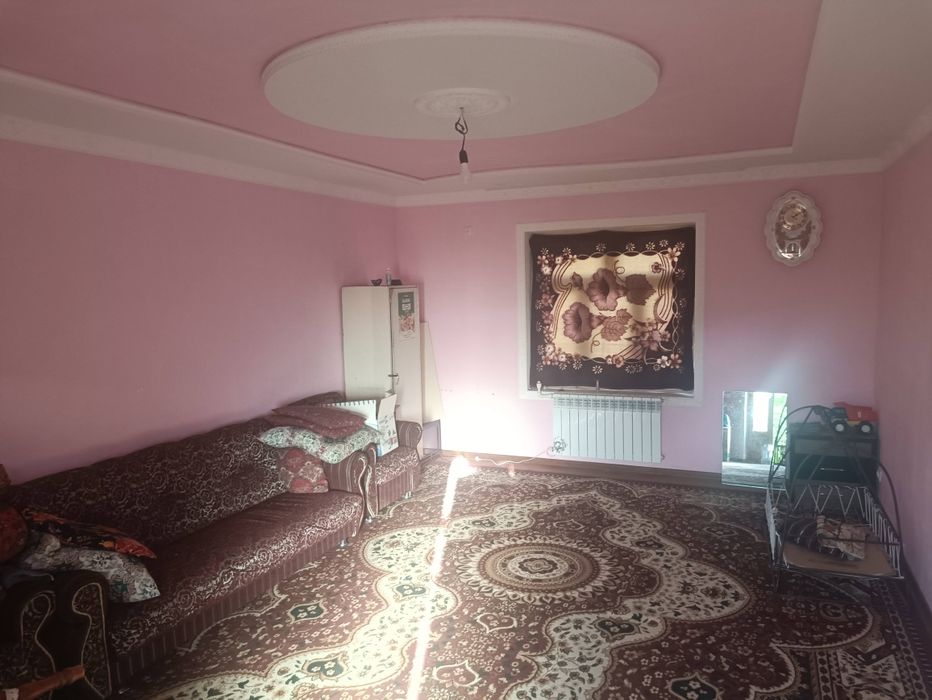 Uy sotiladi 7.5 sotix yo'ldan 100 mert ichkarida: 130 000 у.е ...