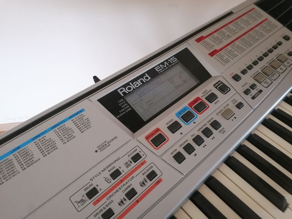 ROLAND EM-15 creative keyboard GS pian orga sintetizator Marghita • OLX.ro