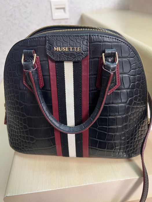 Geanta Musette neagra piele Bucuresti Sectorul 6 • OLX.ro