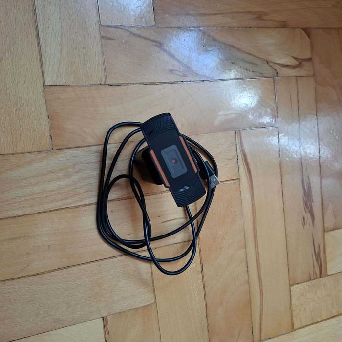 Suport casti+Camera Web+ Ceas digital Cluj-Napoca • OLX.ro