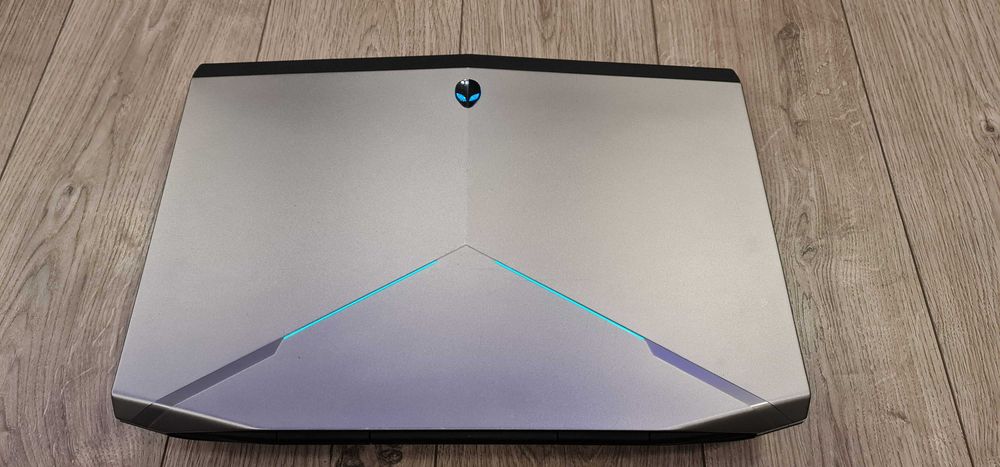 Laptop gaming ALIENWARE ,intel core i7, ram 24 gb, ecran de 18,4 inch ...