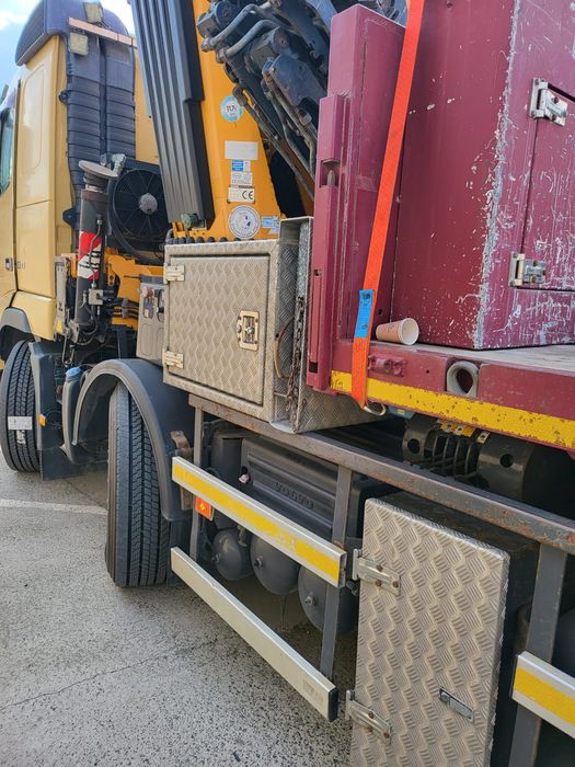 Volvo FH16 8X4 cu MACARA EFFER 850 cap tractor Afumati • OLX.ro