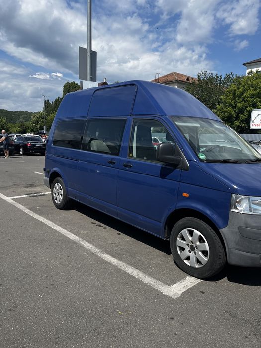 Volkswagen t5 8 locuri Urlati • OLX.ro