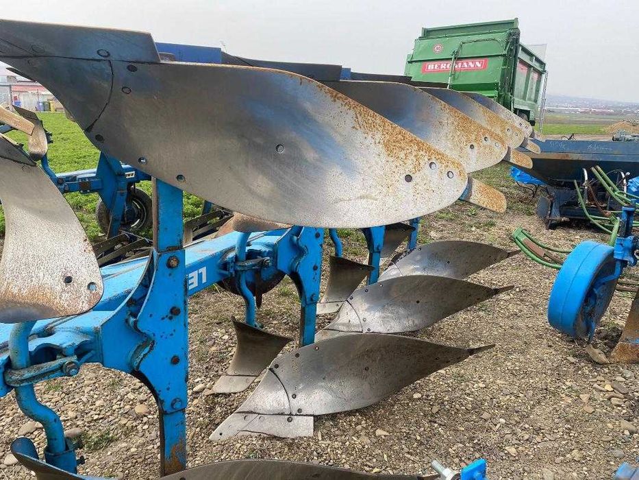 Pluguri cu 2,3 si 4 cormane Romanesti • OLX.ro