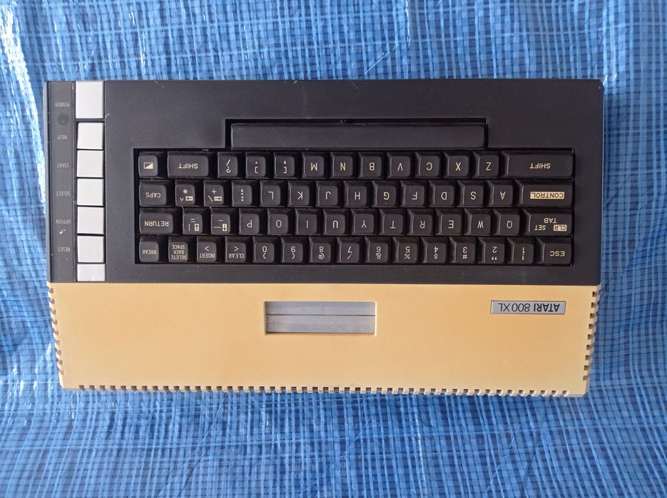 Atari 800 XL ретро компютър гр. София Връбница 1 • OLX.bg