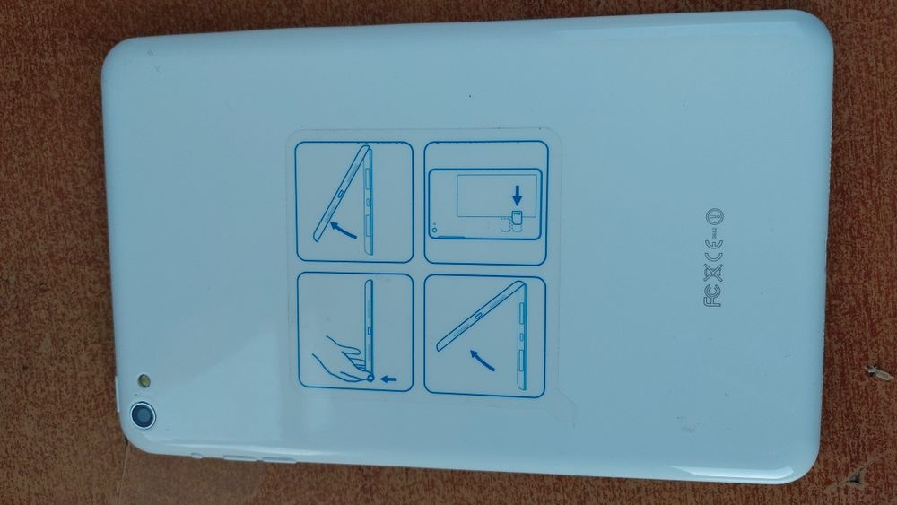 Vând tableta de 8 inch cu sim impecabila Calarasi • OLX.ro