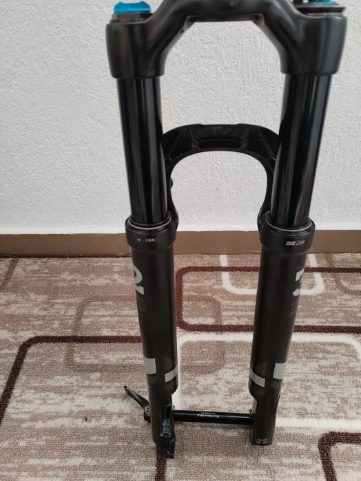 Furca Fox step cast32 boost Bragadiru • OLX.ro