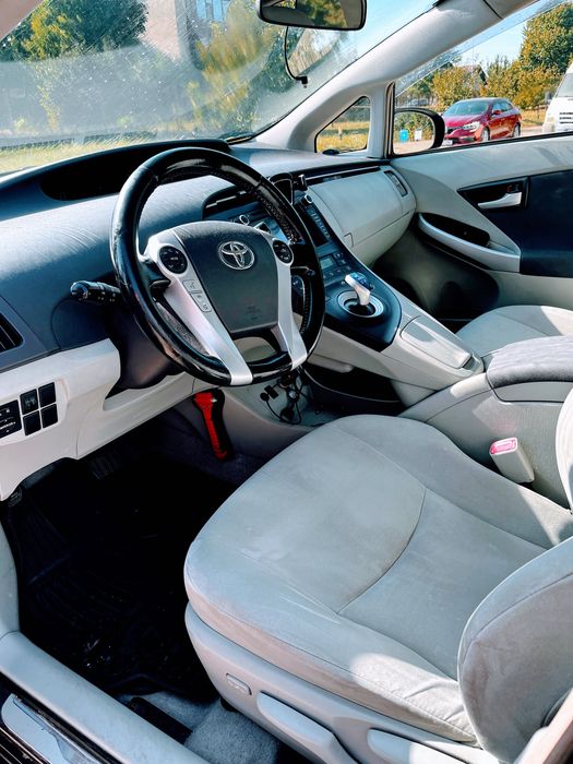 Stunning Prius Gen 3 Interior Photos