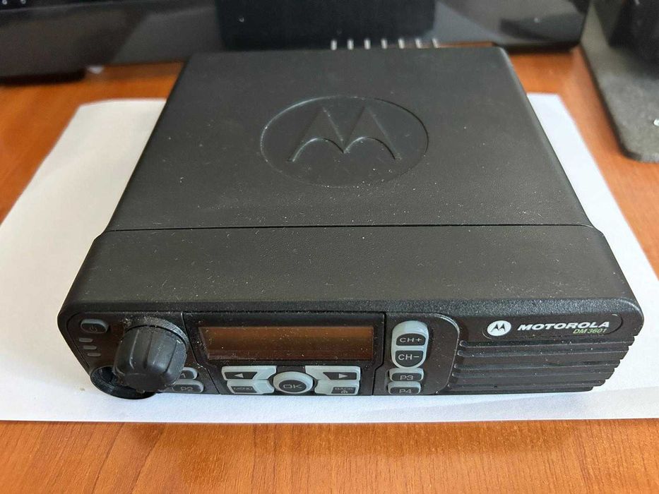 Motorola DM 3601 UHF 403-470 MHz putere 5-30W analog,DMR + cablu progr ...