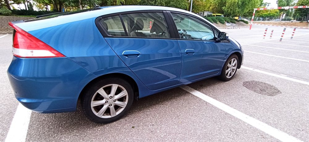Vând Honda Insight hibrid 3200 euro Bucuresti Sectorul 3 • OLX.ro