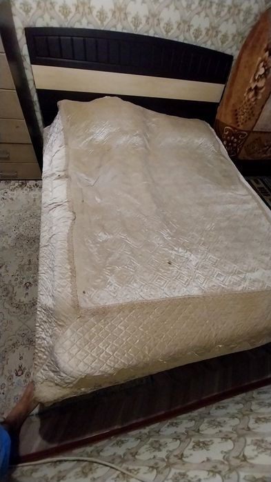 Продам двуспальную кровать: 45 000 тг. - Мебель для спальни Алматы на Olx