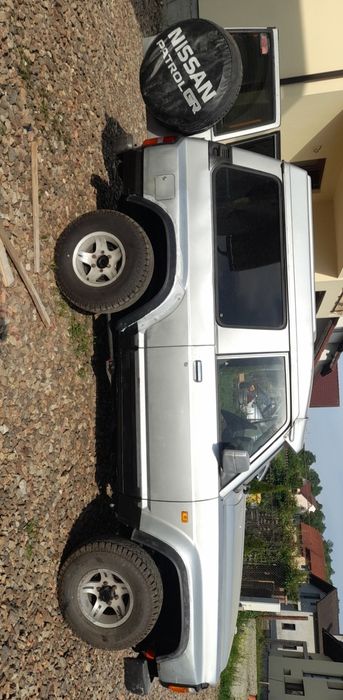 Vând patrol y60 RESTAURAT AN,1 Bistrita • OLX.ro