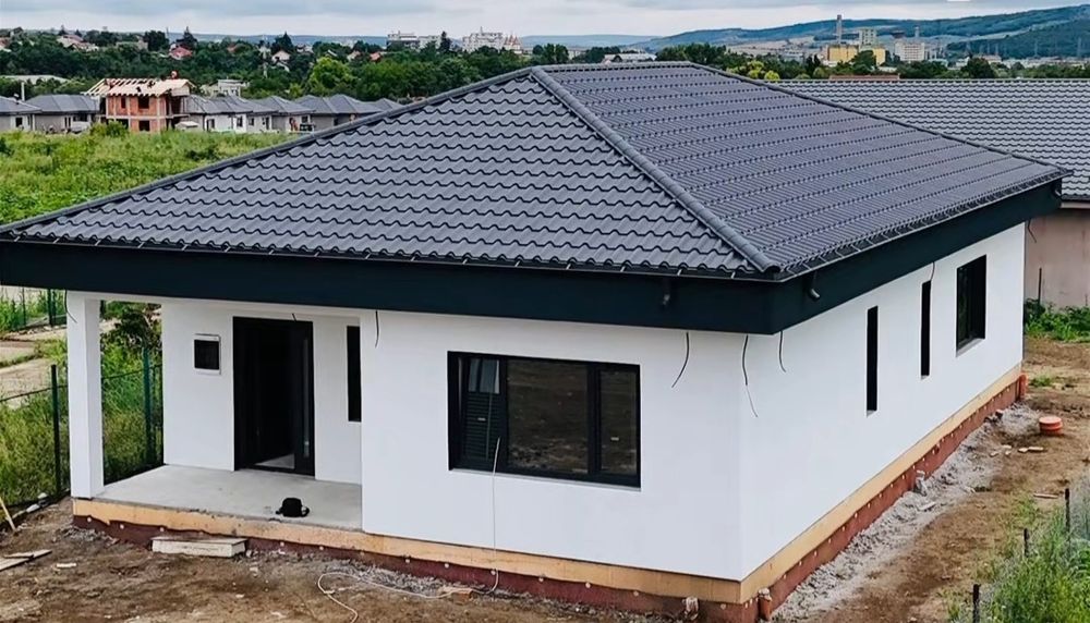 Case modulare pe structură metalică cu panouri sendwich izolate Targu ...