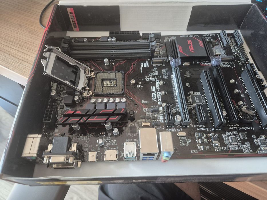 Placa de baza ASUS b250-PRO Suceava • OLX.ro