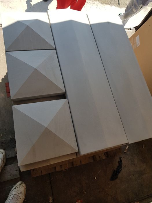 Coame, capace stalp de gard din beton Bals • OLX.ro