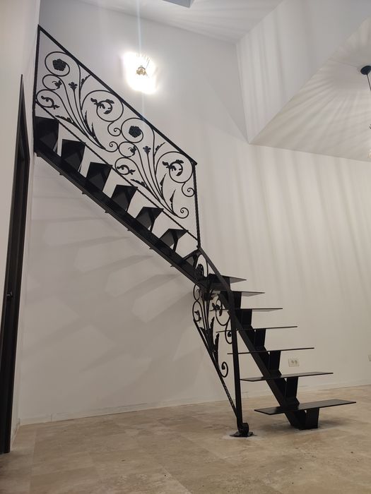 Scara din fier Modern Mangalia • OLX.ro