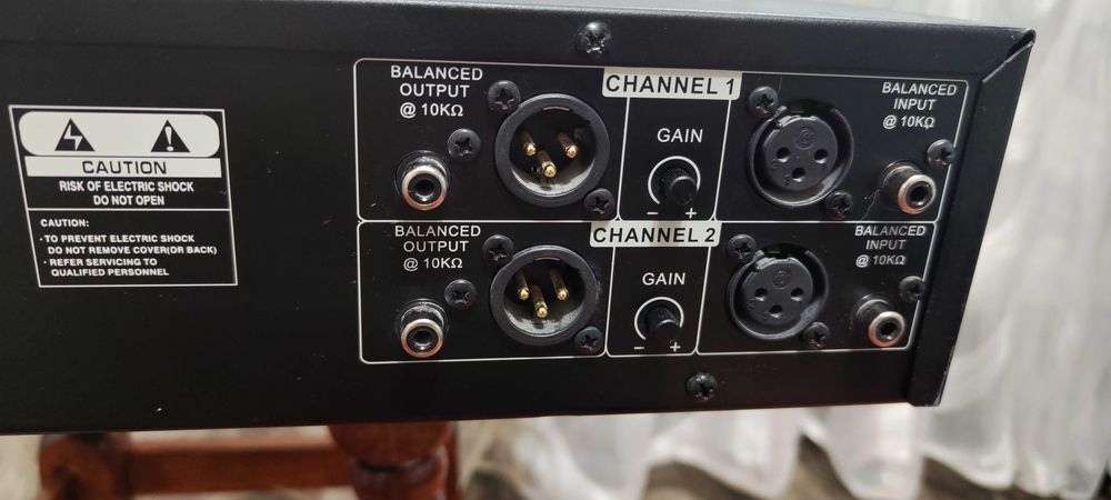 Amplificator Audio Monacor SINUS 220 2x220W 8 Ohms Statie Linie 100V Bucuresti Sectorul 4 • OLX.ro