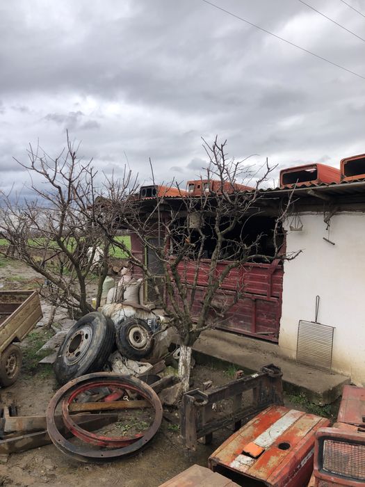 Capota tractor romanesc u 650 si 445 Sauca • OLX.ro