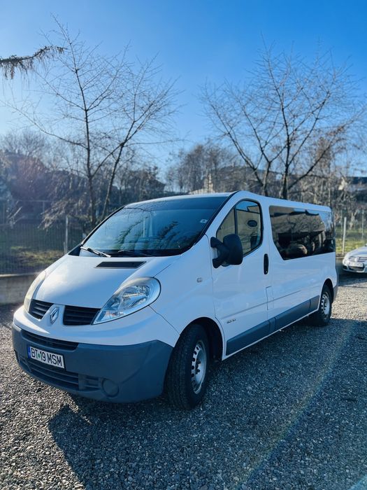 Renault Trafic 8+1 locuri Dorohoi • OLX.ro