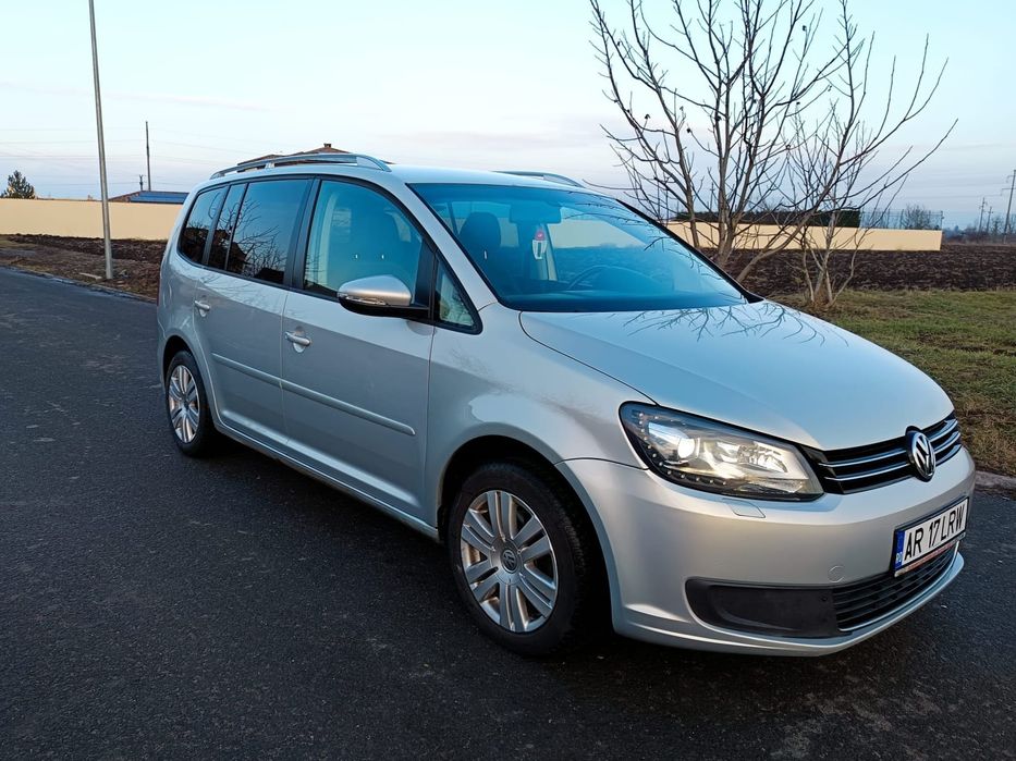 VW Touran 1.6 TDI, 7 locuri, 2010 Arad • OLX.ro