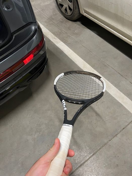 Wilson pro staff97 rf97 340g v12 гр. София Лозенец • OLX.bg