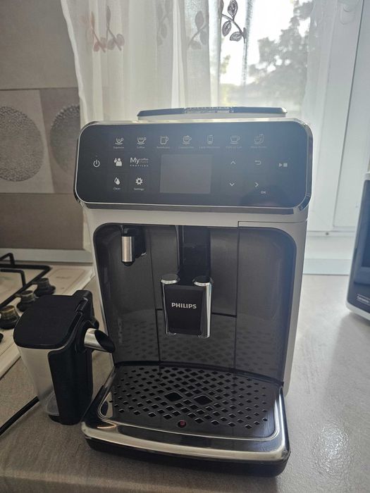 Espressor automat Philips LatteGo Seria 4300 EP4343/70 Iasi • OLX.ro
