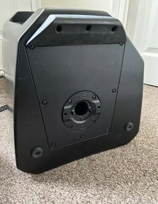 Boxe QSC K12 cu Huse Incluse - Sunet Profesional la Super Preț! Oradea ...