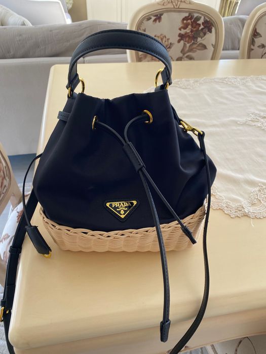 Чанта с комбинация Prada гр. Силистра Център • OLX.bg