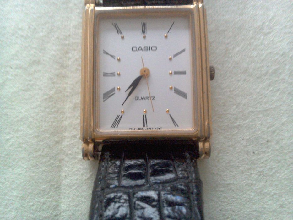 Ceas Casio, quartz, 34 x 24 mm, placat aur, geam safir Bucuresti ...