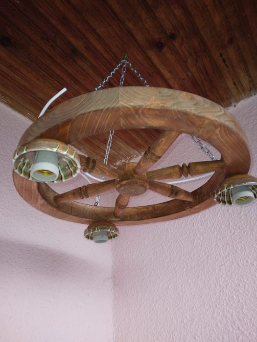 Lustra rustica roată Targu Ocna • OLX.ro