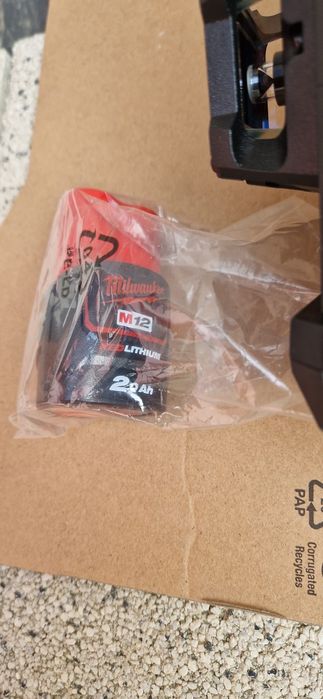 Milwaukee nivela 3d pe acumulatori Maureni • OLX.ro