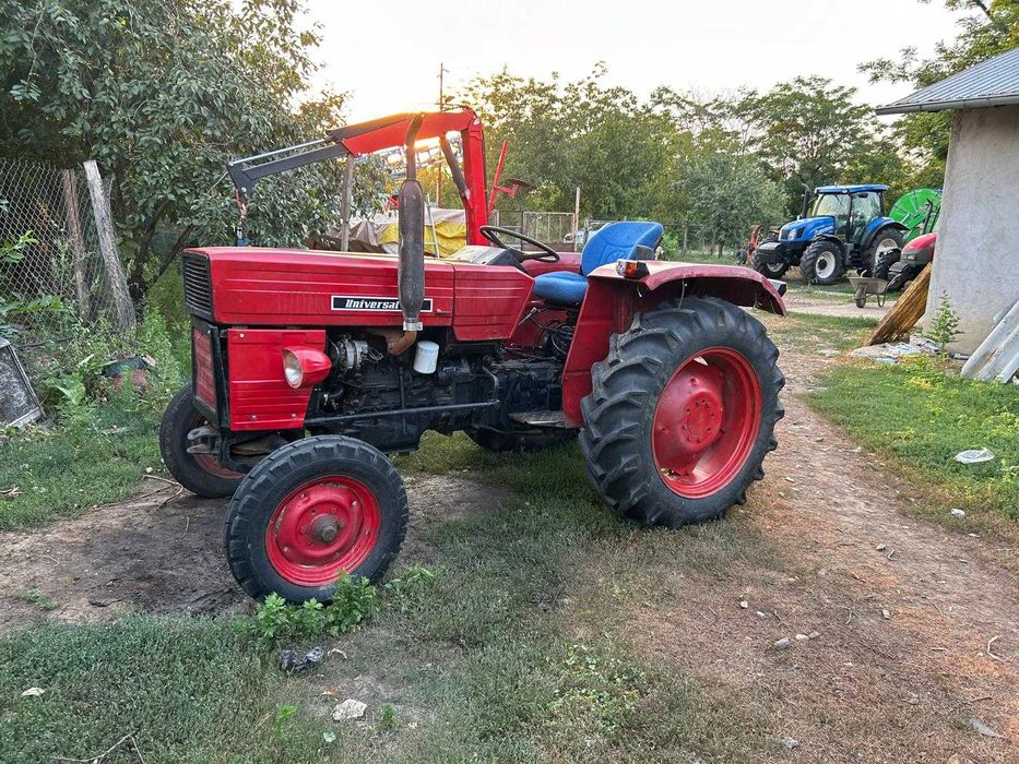 De vanzare Tractor U445 Calarasi • OLX.ro