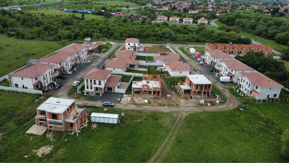 Casa cu Panouri Fotovoltaice si pompa caldura Timisoara Ghiroda ...