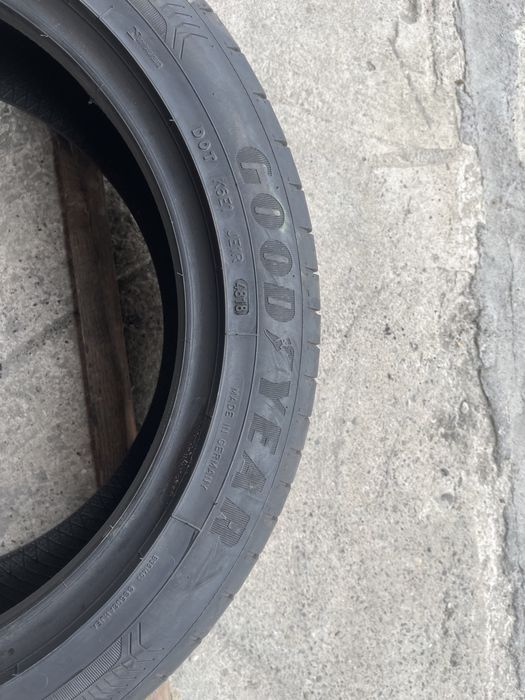 2 anvelope de vara 205/55/17 GOODYEAR RFT ca noi Bacau • OLX.ro
