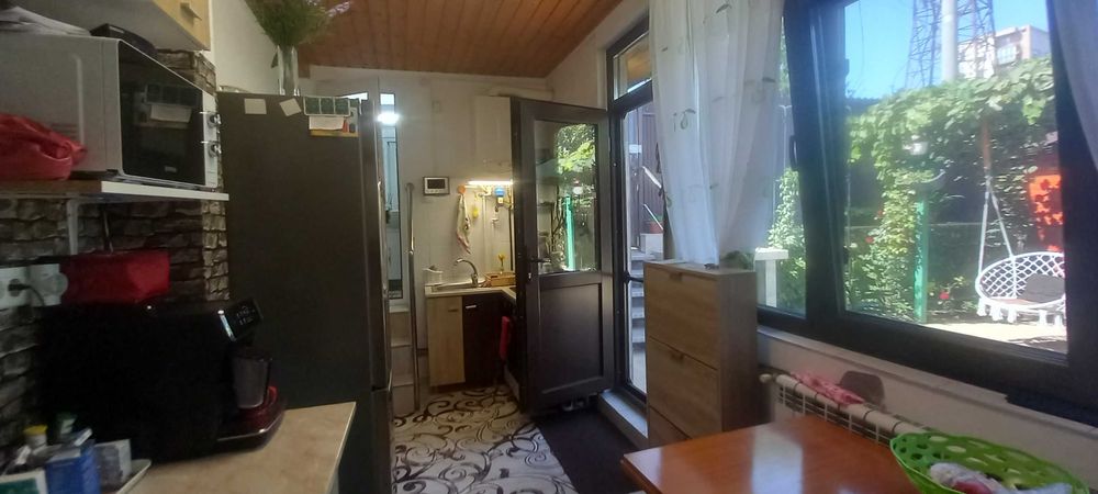 Apartament-casa duplex, curte 45 mp, gaze, mobilat-utilat, Far-Gara ...