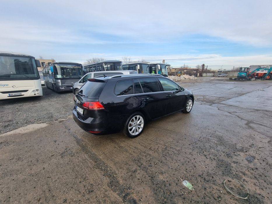 Vînd golf7 combi 2015,2l 150 cai ,acte la zi sau variante cu benzina ...