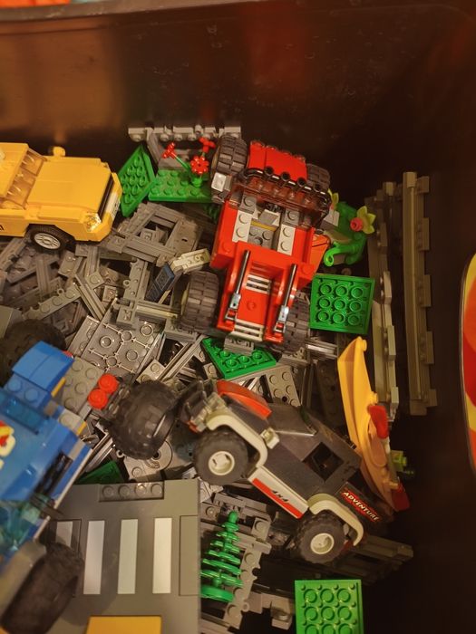 Seturi lego mașini, trenuri etc Bucuresti Sectorul 4 • OLX.ro