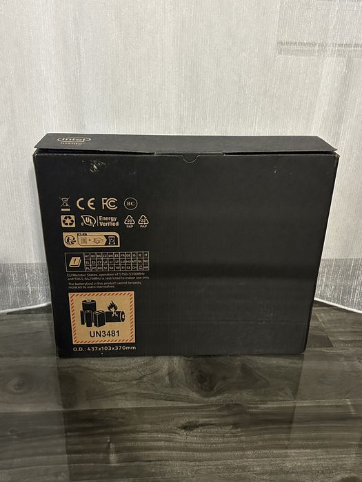 Razer Blade 16 • Mercury (Early 2024 model] 2TB Nou Sigilat Reghin • OLX.ro