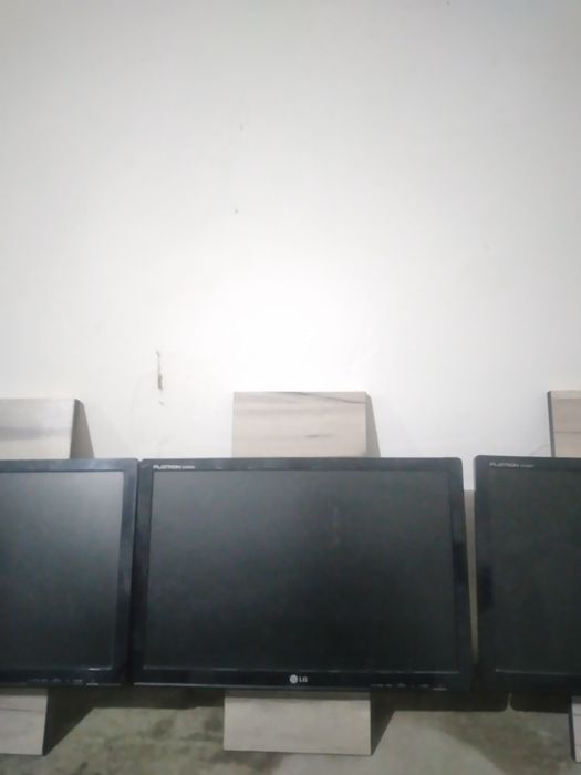 Monitor 19 razmer LG. шт - оптом срочно: 140 000 сум - Мониторы Алмалык ...