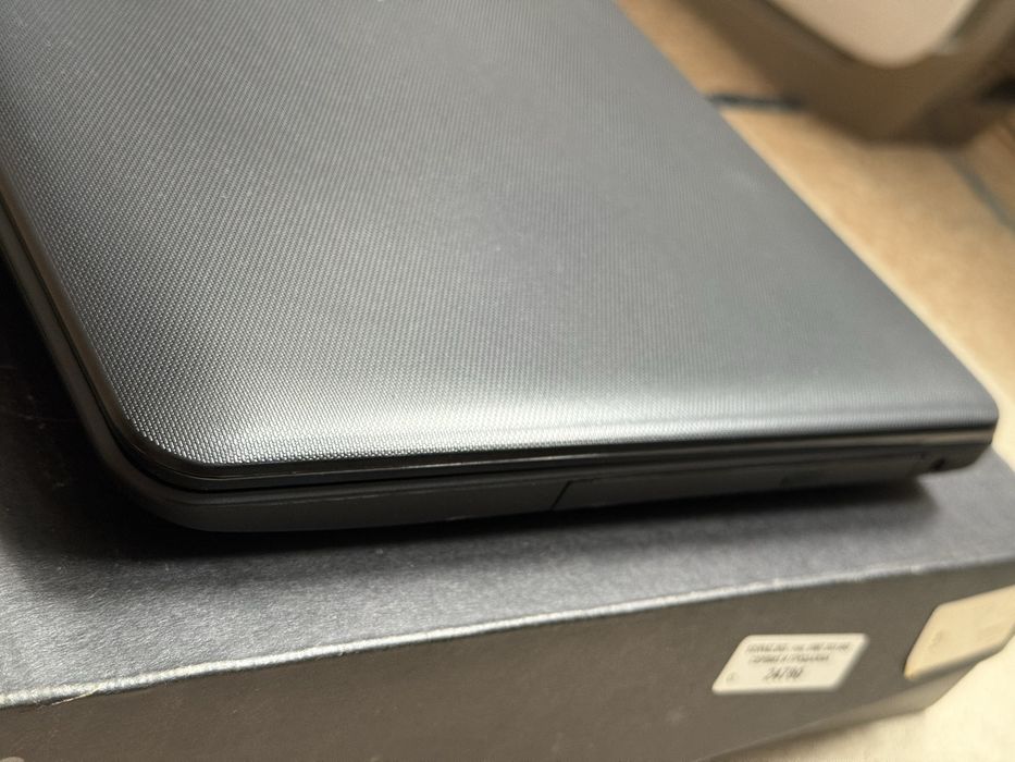 Лаптоп Asus x751n гр. Русе Родина 2 • OLX.bg